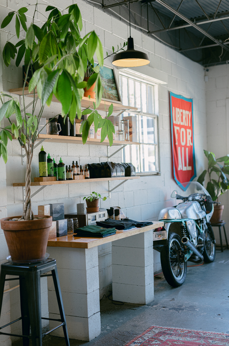 CAFE – Chrome Yellow